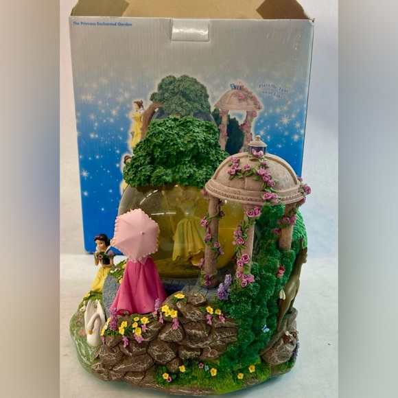 Disney | Other | Disney Original Snow Globe Princesses Enchanted Garden ...